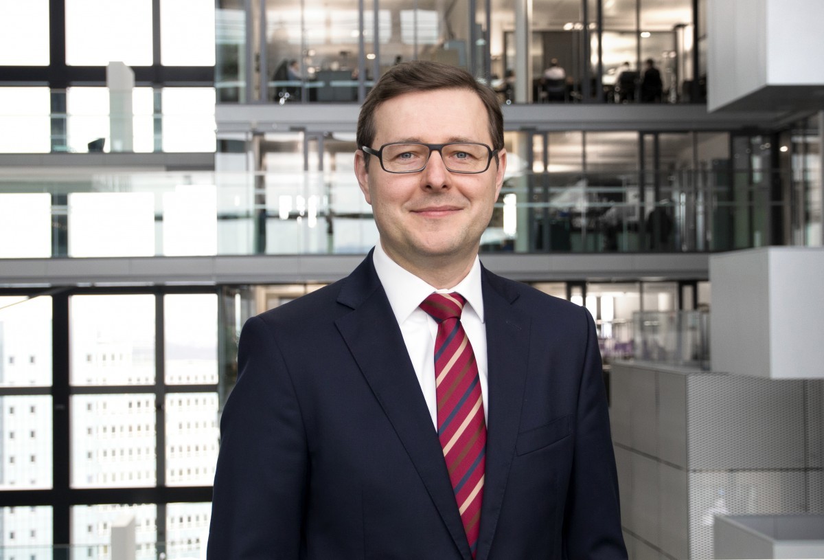 Dmitrij Senko / Thomas Laux | Verlagsgruppe Knapp - Richardi - Verlag ...