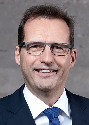 SOFTWARE-ROBOTER: MEHR EFFIZIENZ UND ZUFRIEDENERE MITARBEITER ...